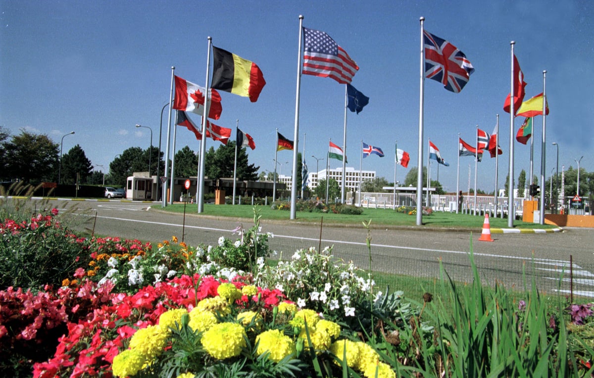 France, Germany and UK hold talks on military issues