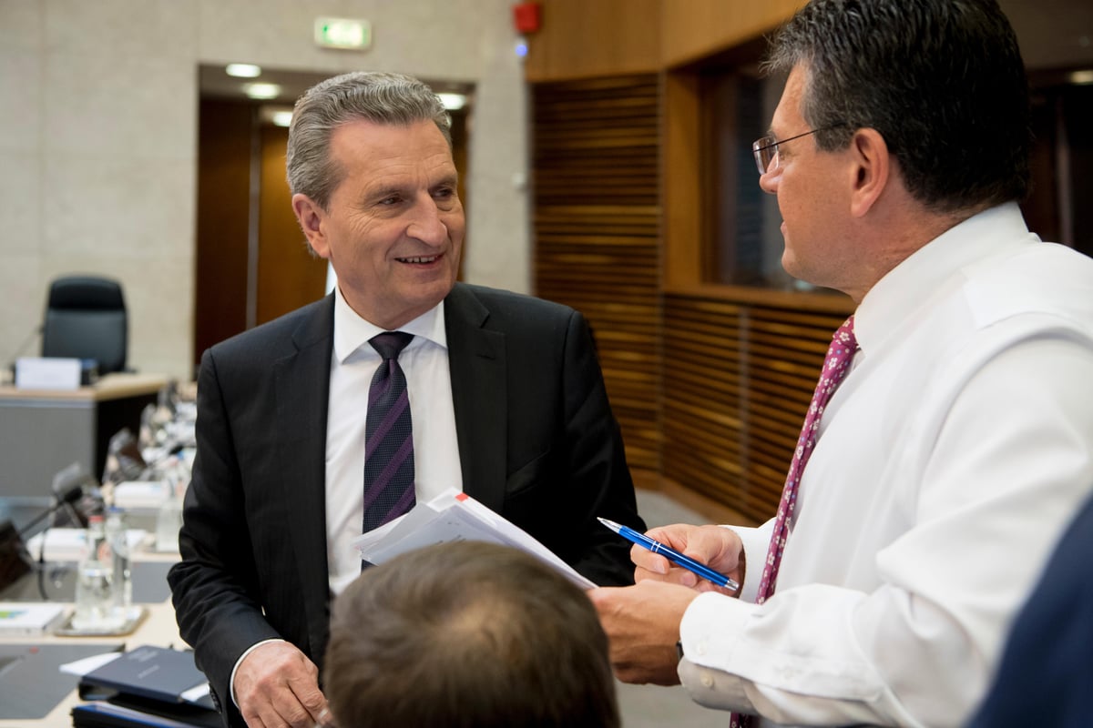 Sefcovic campaign videos feature fellow commissioners