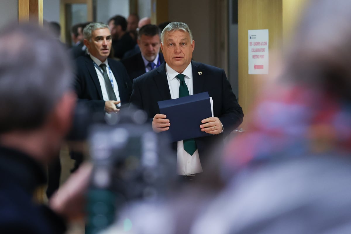 EU agrees Ukraine accession talks as Orbán leaves room