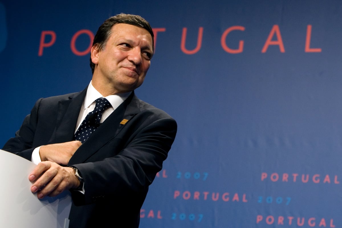 Barroso admits legitimacy problem for commission president post
