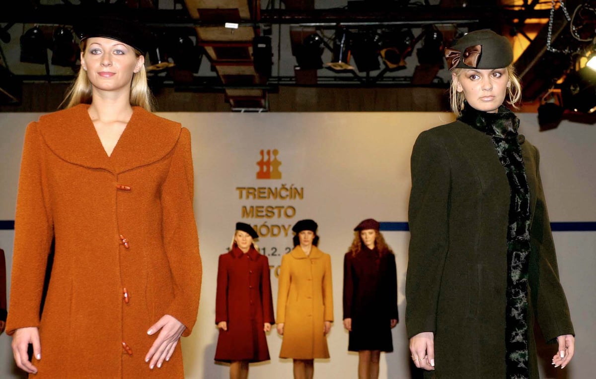 Fashion clothes for millions stranded in harbour stocks