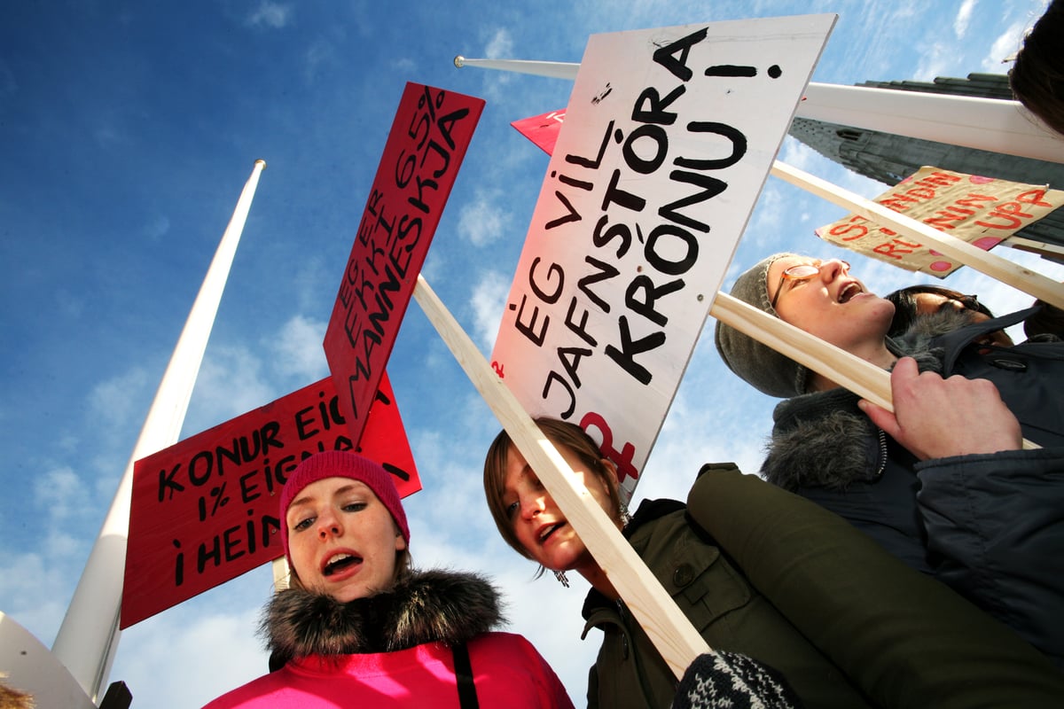 EU to consider corporate gender quotas in 2011